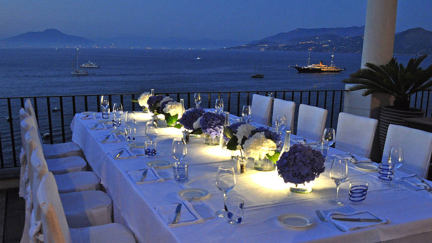 Capri.net - JKitchen Lounge & Restaurant